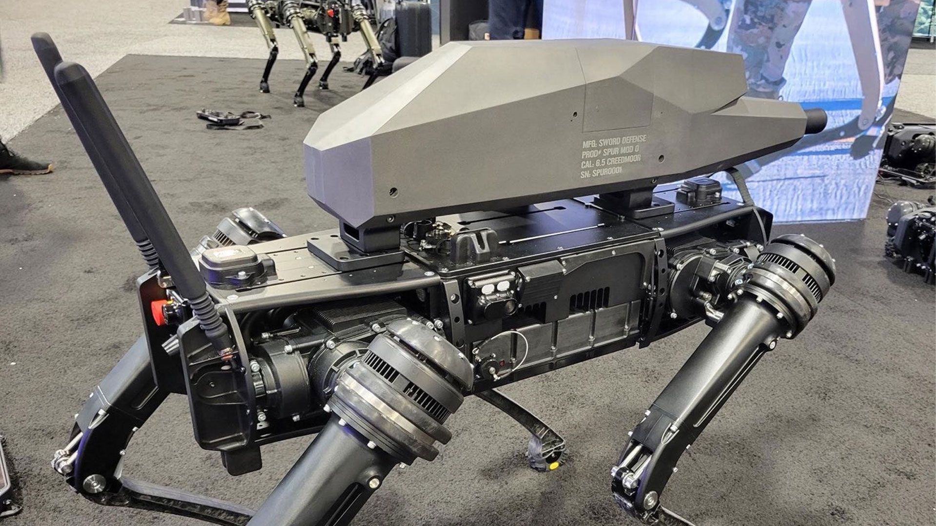 Ghost Robotics-მა ცეცხლსასროლი იარაღით აღჭურვილი ოთხფეხა რობოტი შექმნა ...