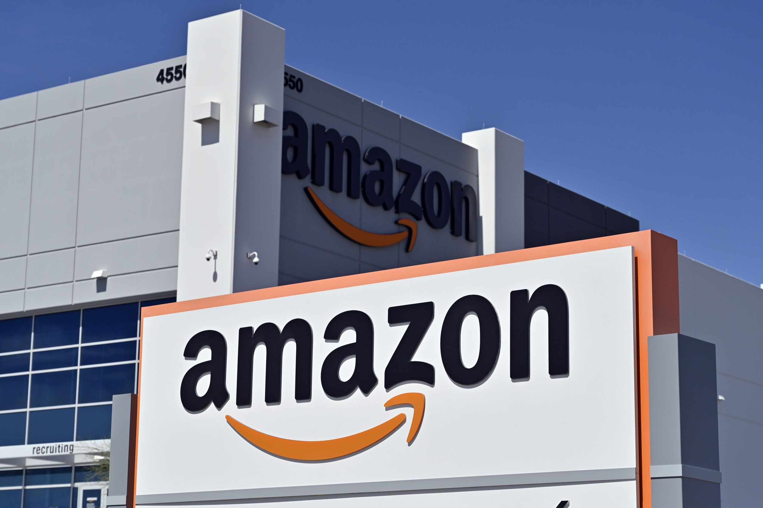Amazon-ი გაერთიანებულ სამეფოში $54 მილიარდის ინვესტირებას გეგმავს ...